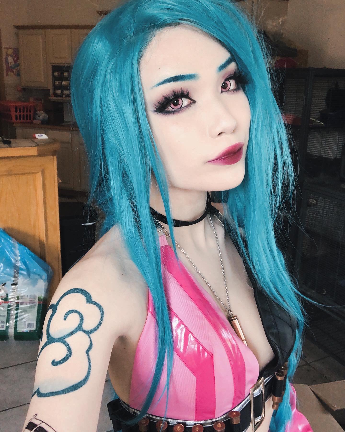 Jinx cosplay by the amazing Emiru | Scrolller