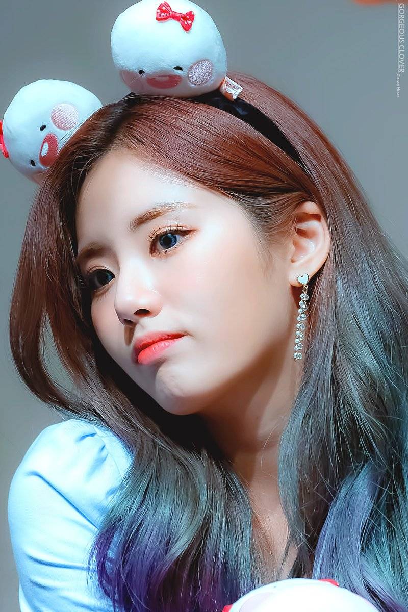 Jiwon's headgear | Scrolller