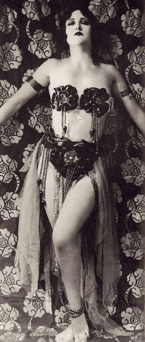 Joan Crawford, 1920s | Scrolller