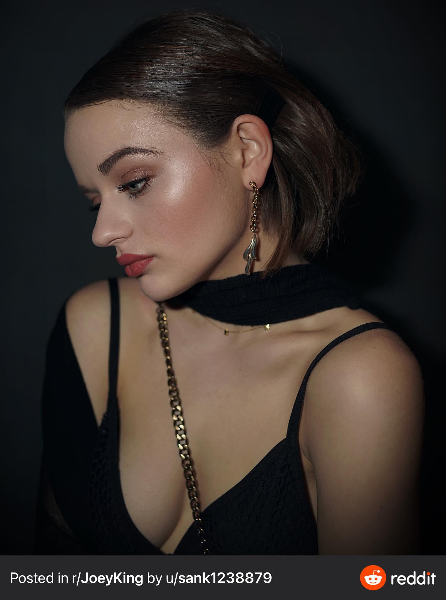 Joey King has me jerking | Scrolller