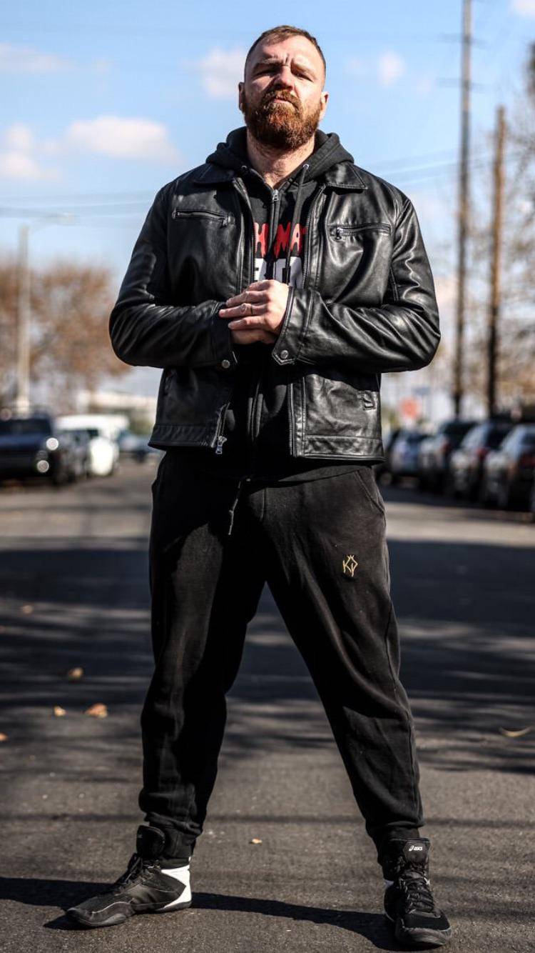 Jon Moxley bulge in sweats 🔥 | Scrolller