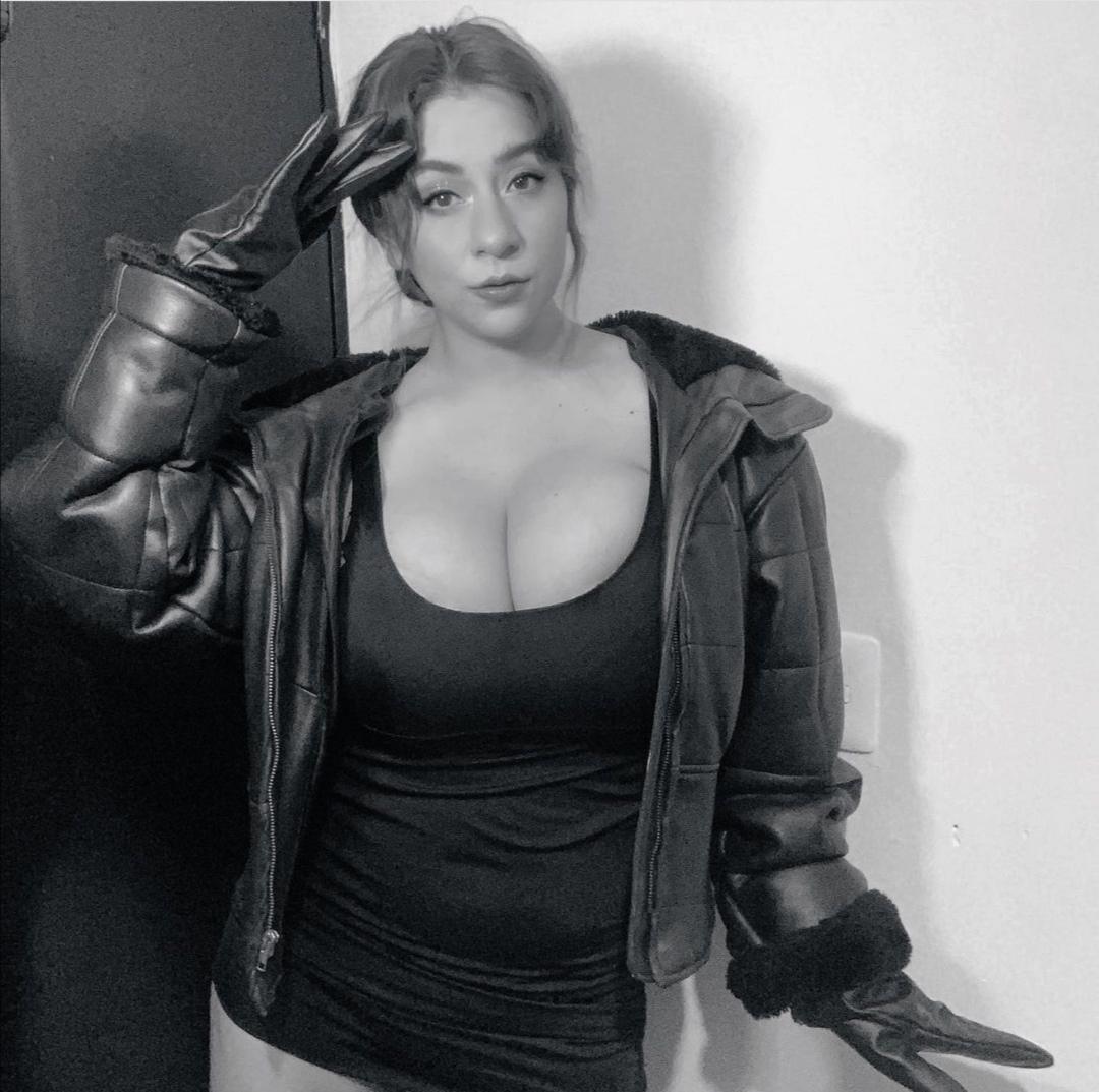 Josahandry lia | Scrolller