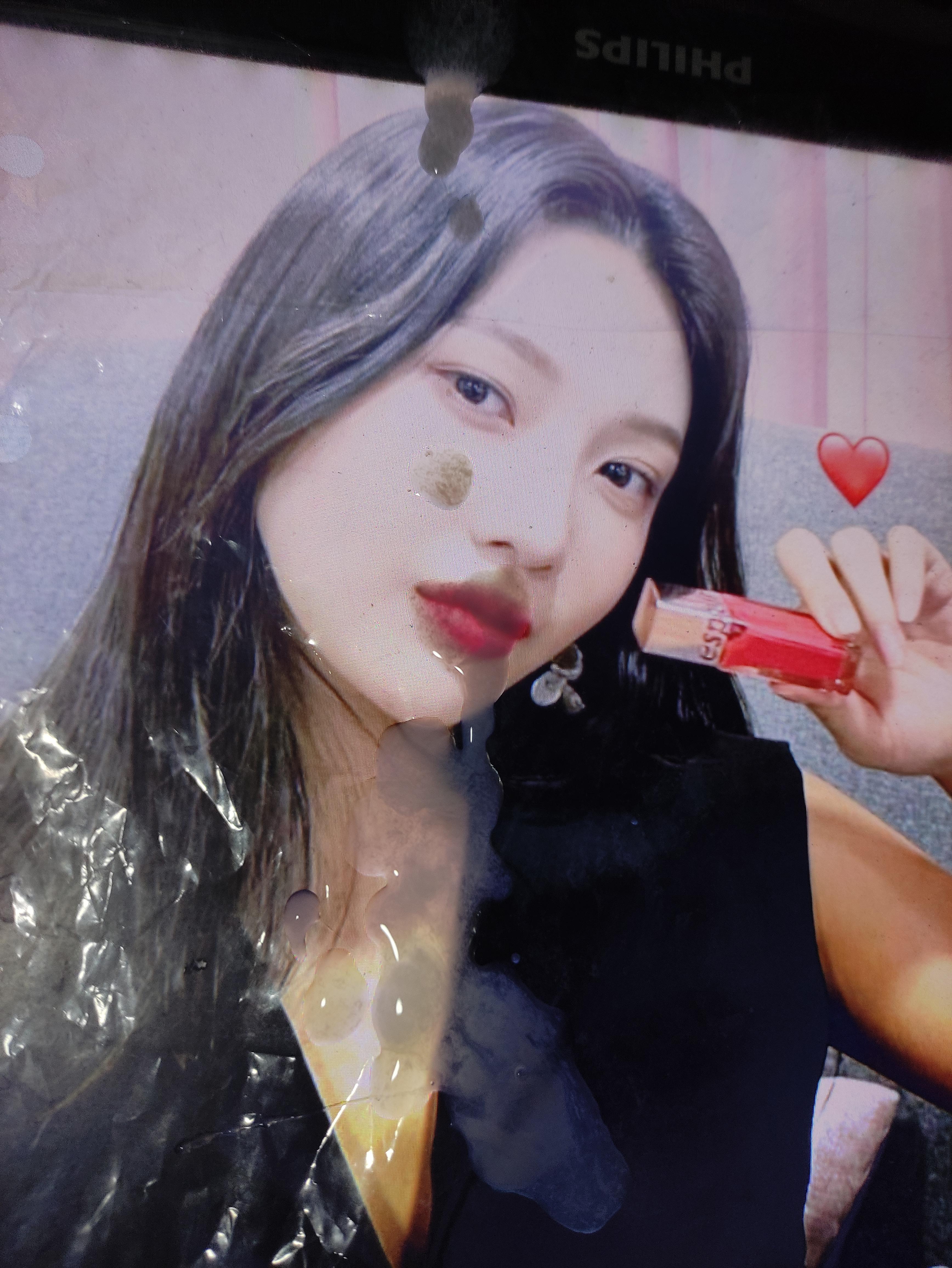 Joy red velvet | Scrolller