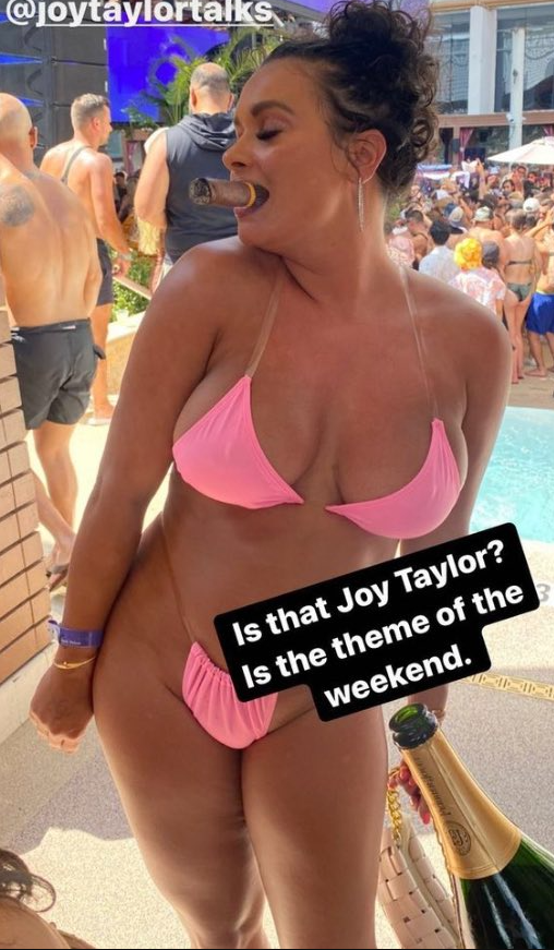 Joy Taylor | Scrolller