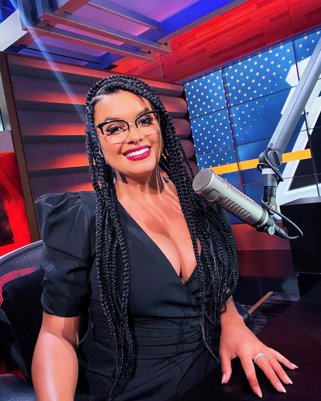 Joy Taylor | Scrolller