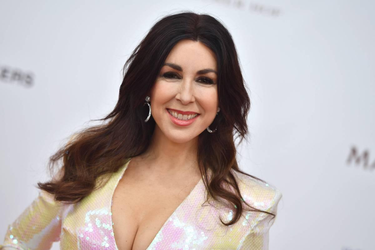 Judith Williams hat so eine geile Spermafresse. Ich könnte der Schlampe stundenlang das Gesicht ...