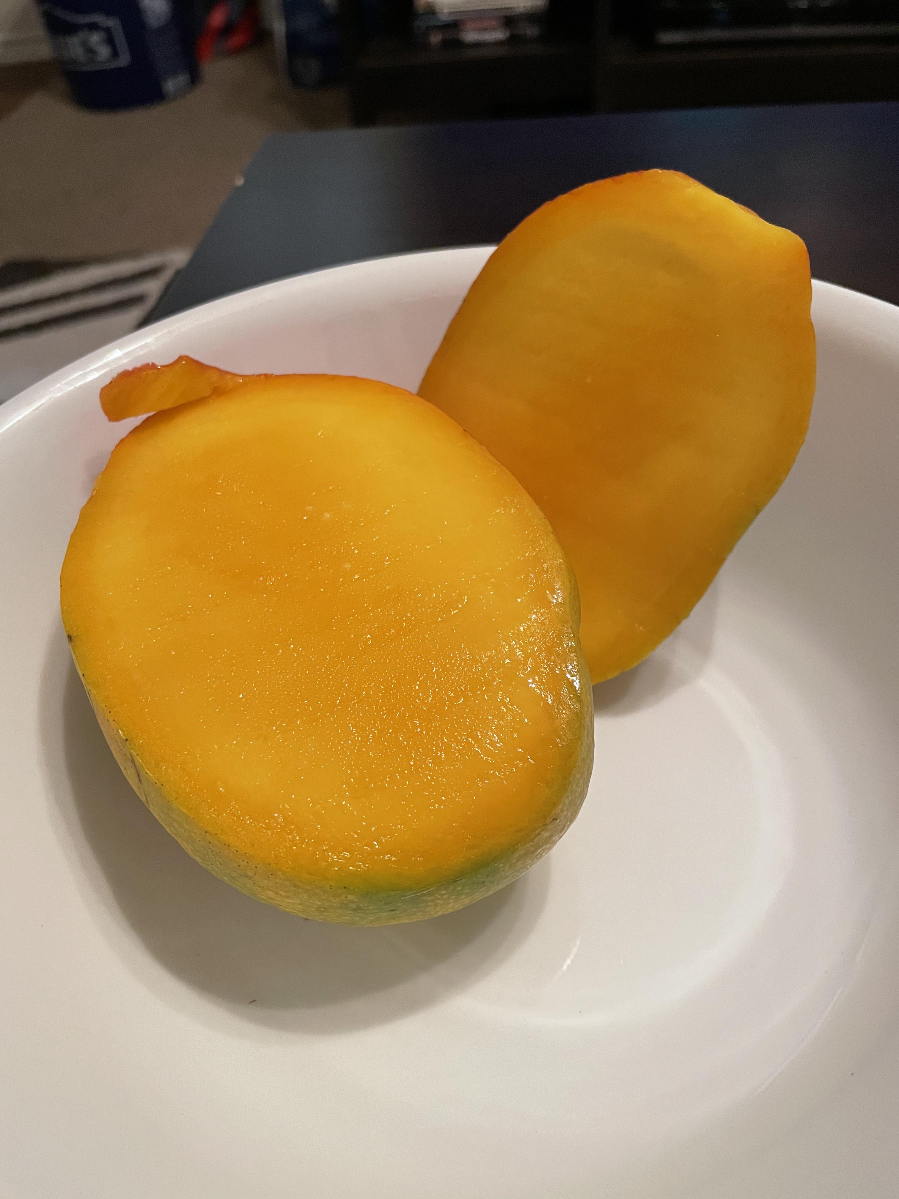 Juicy Mango 😋. A personal favorite. | Scrolller
