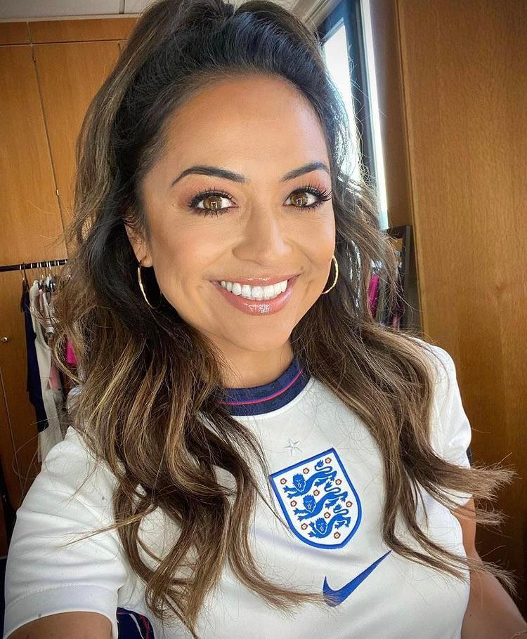 Jules looking beautiful while supporting England | Scrolller