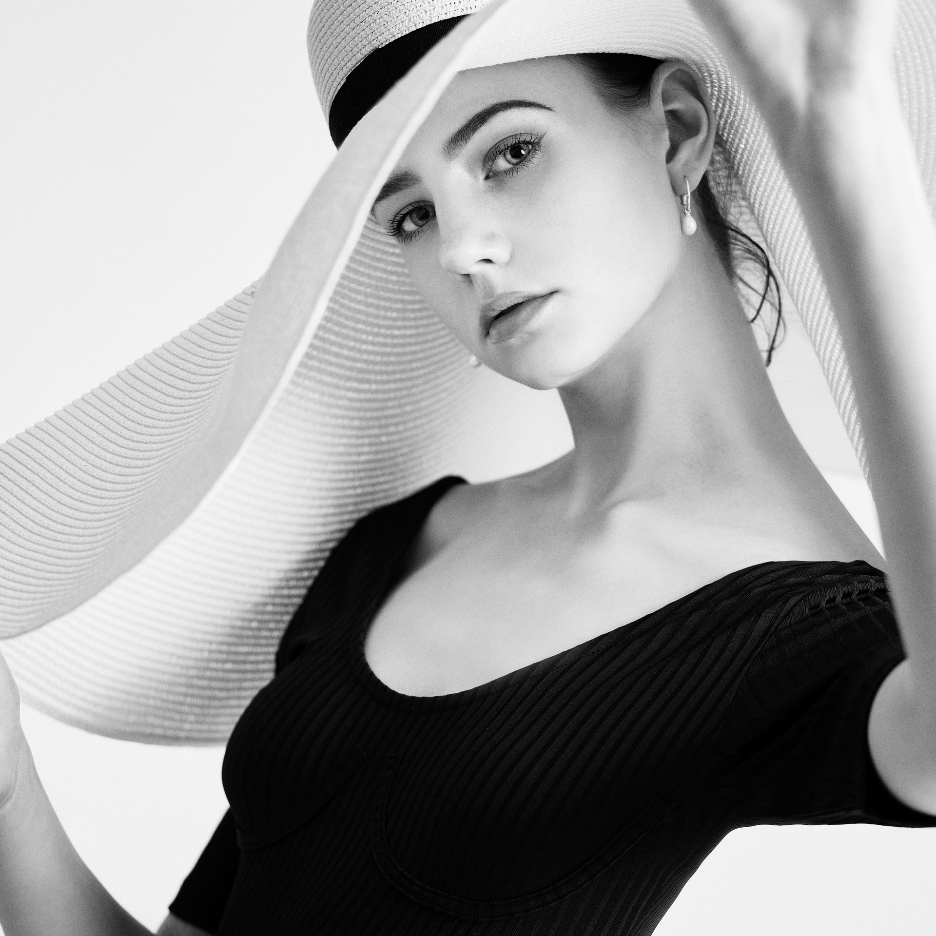 Julie Vera [irtr] | Scrolller