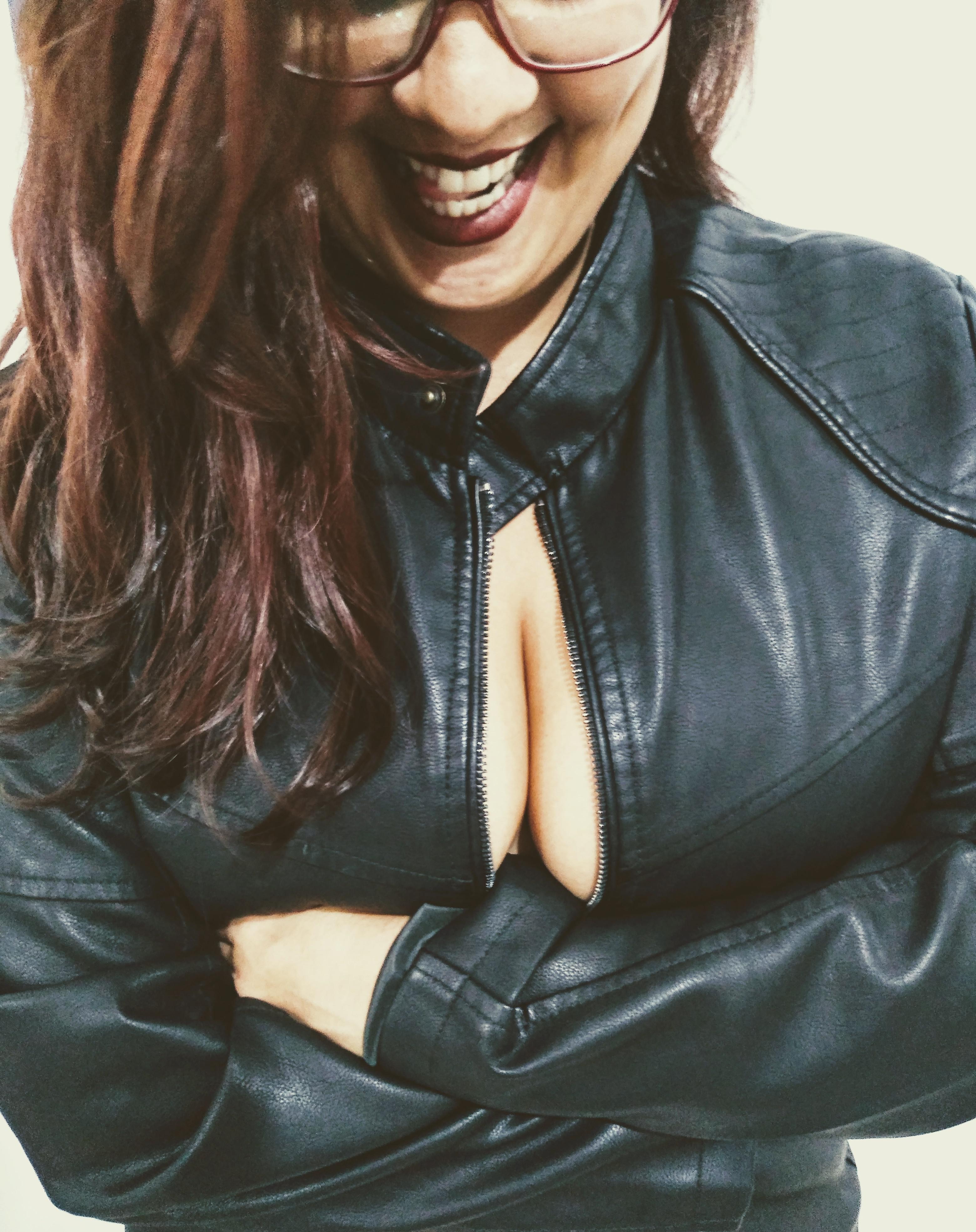 Just a peek | Scrolller