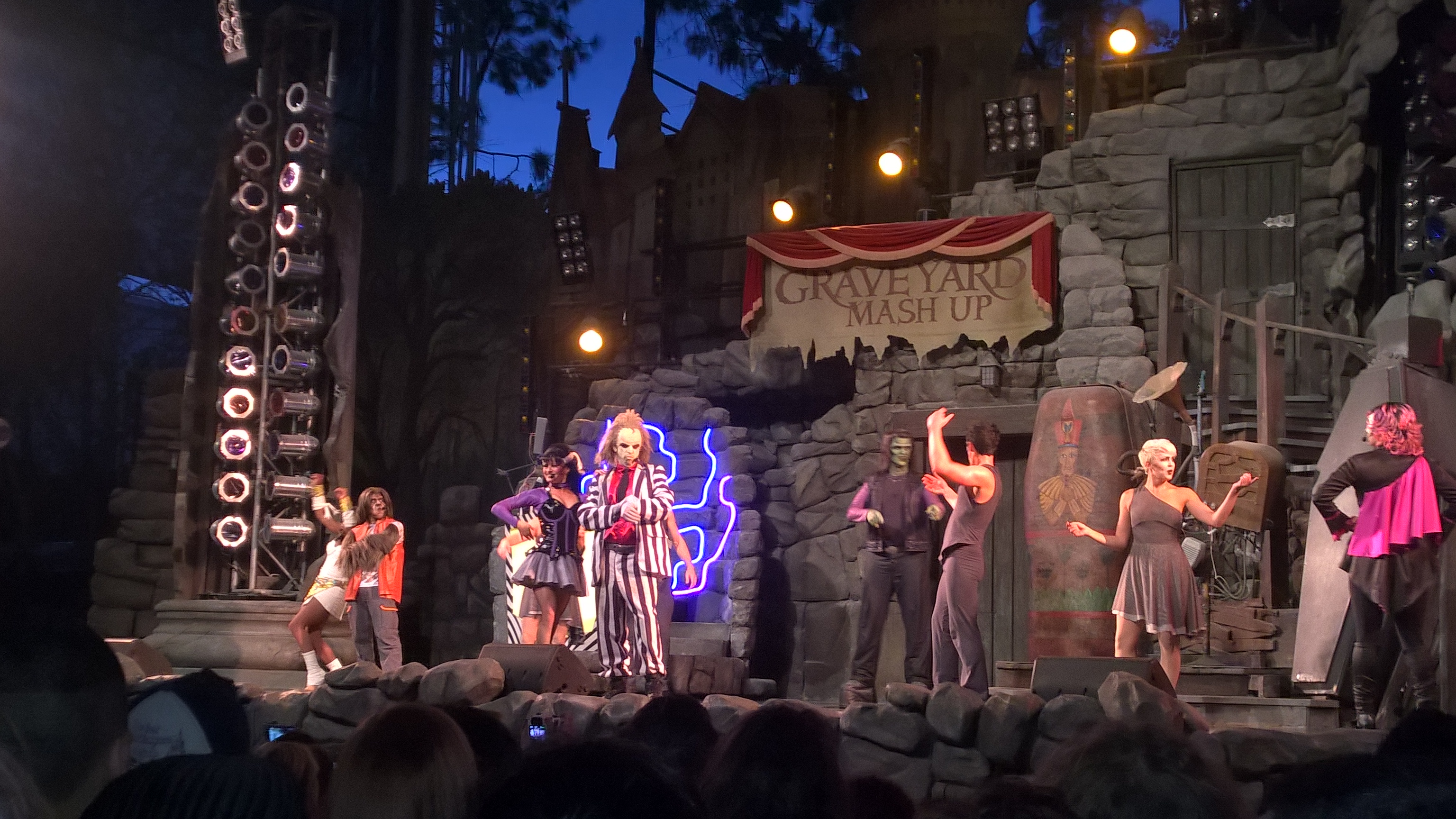 Just a pic from Beetlejuice's Last Show at Universal Orlando | Scrolller
