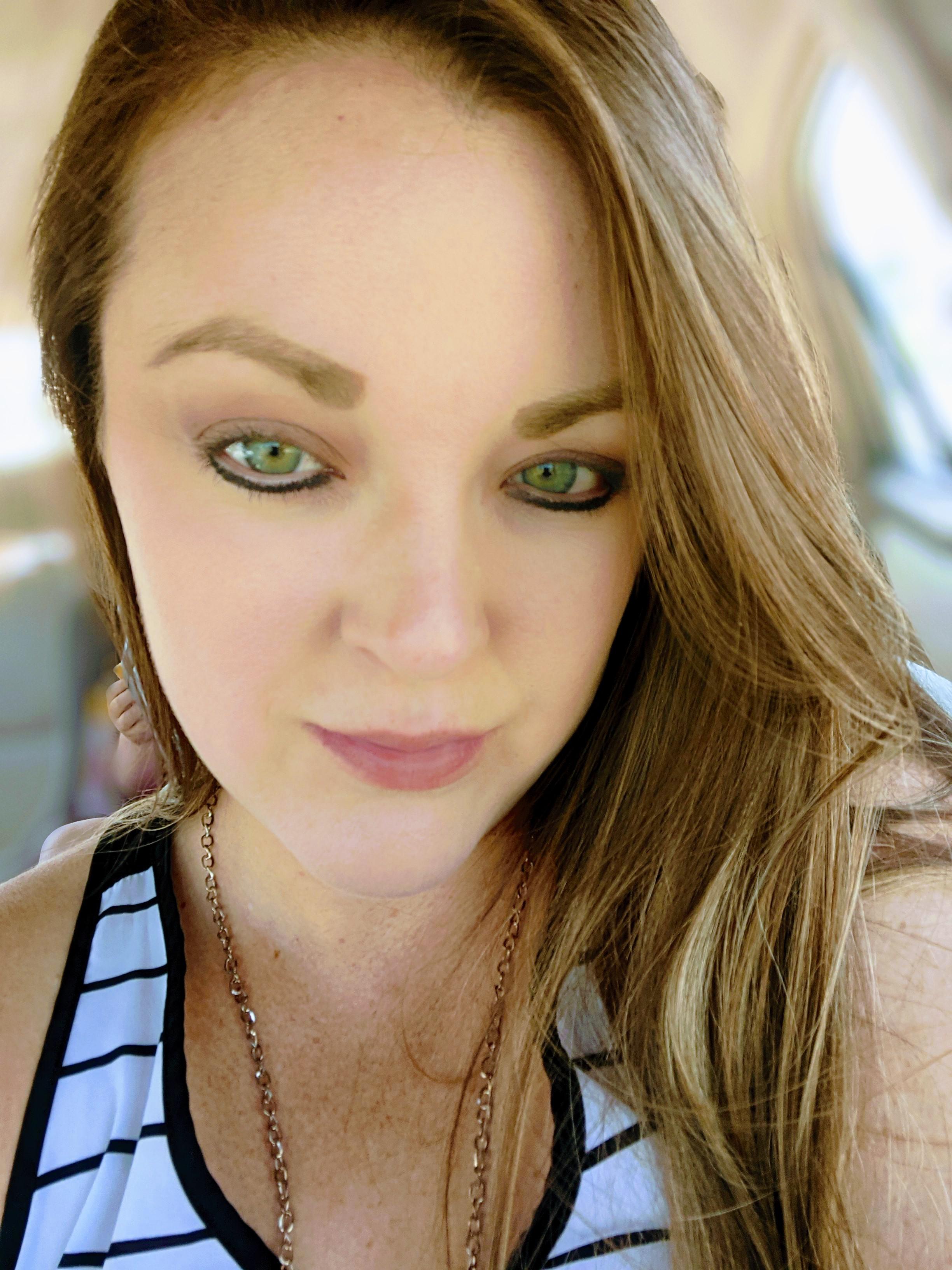 Just a quick hello | Scrolller