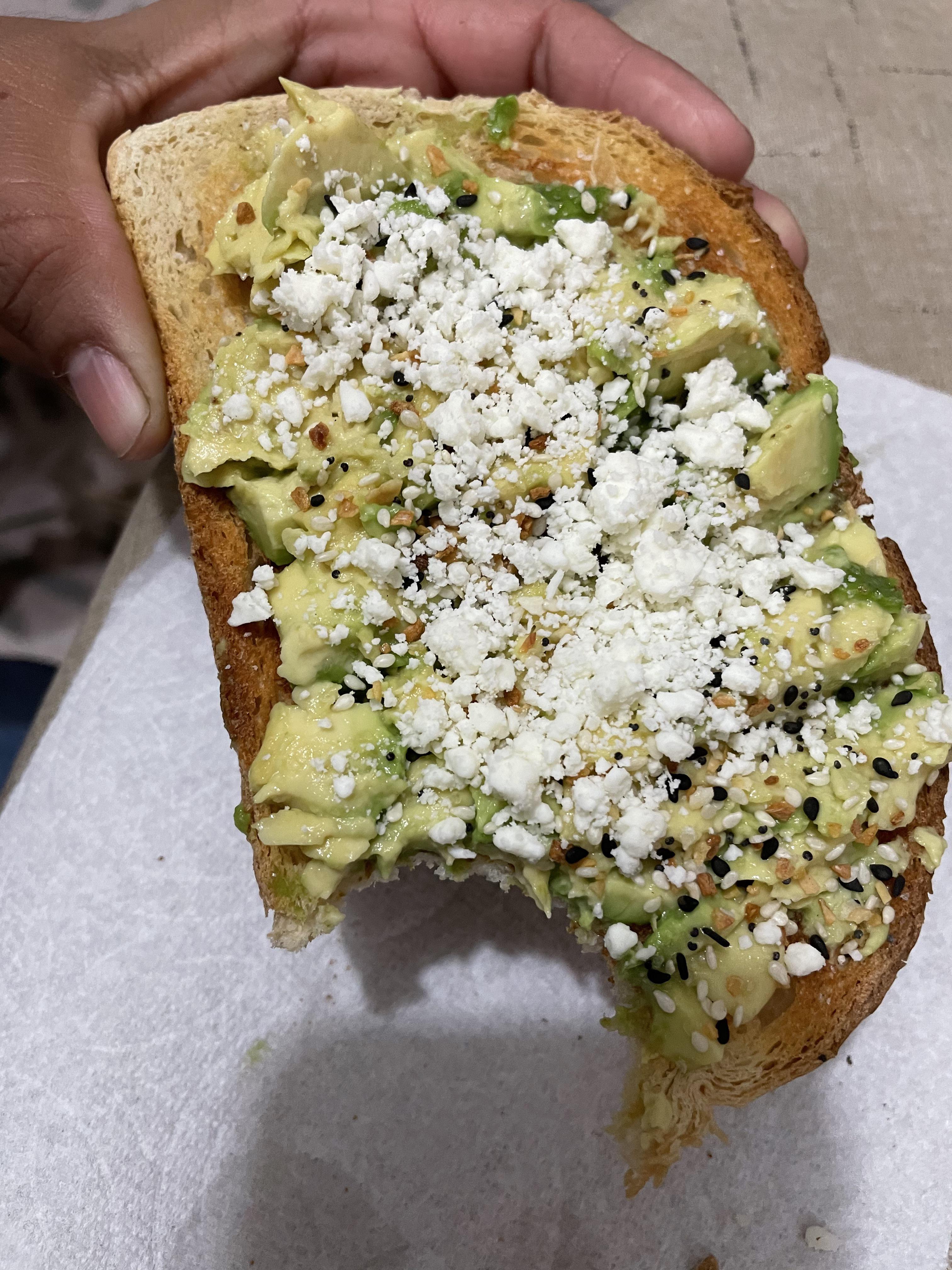 Just a quick snack! | Scrolller