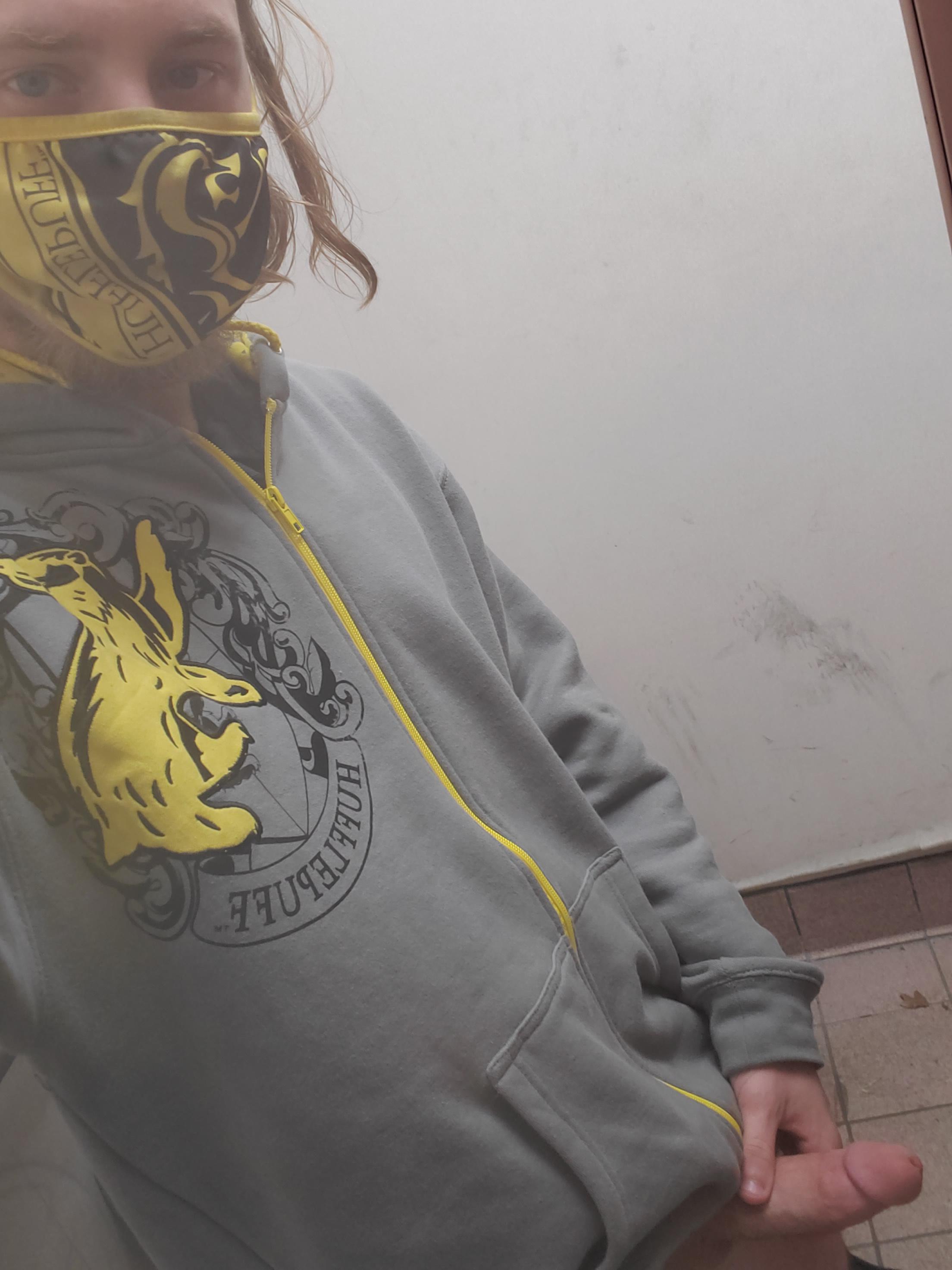 Just an innocent little hufflepuff | Scrolller