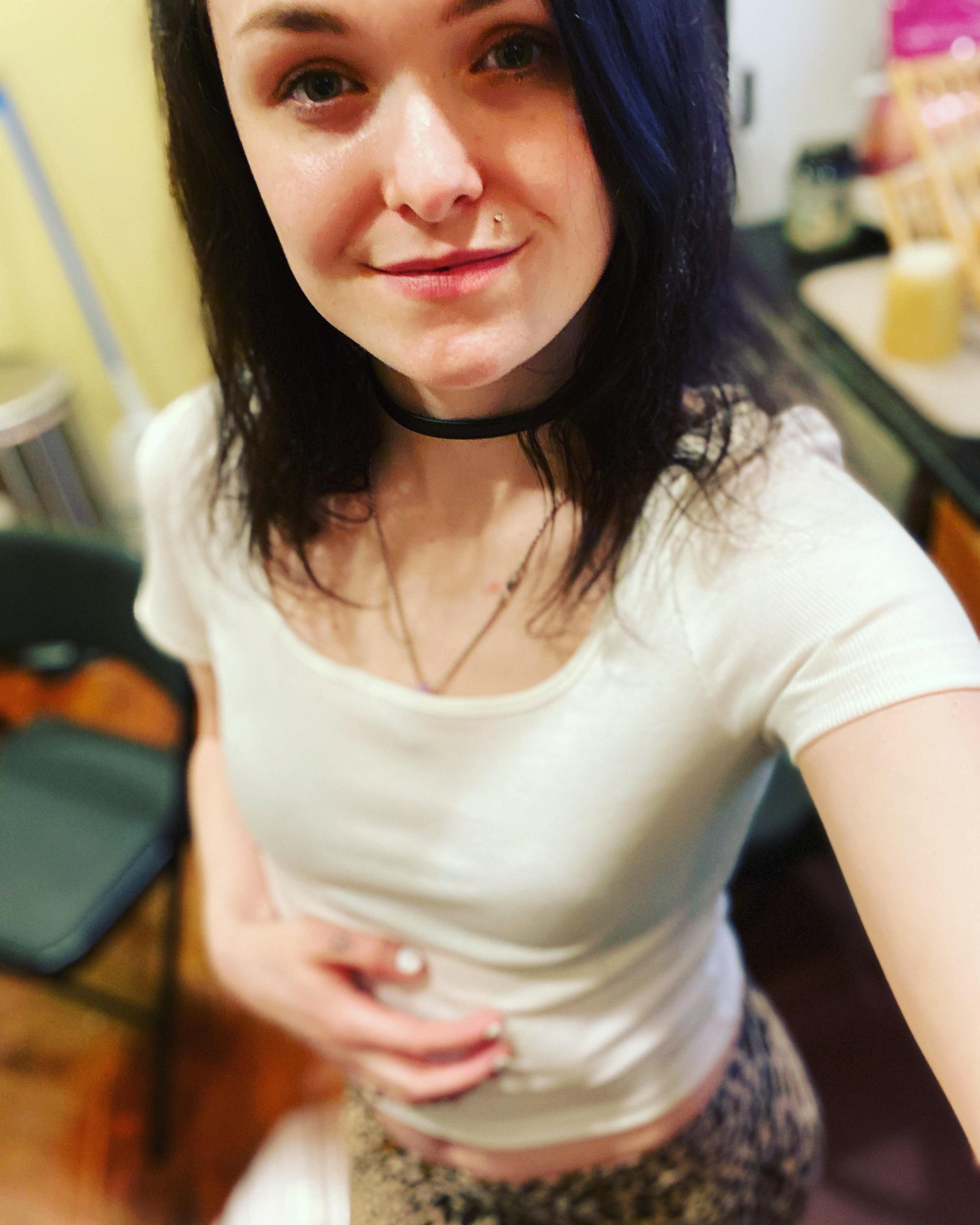 Just another picture for your hump day. 💜(27/F) | Scrolller