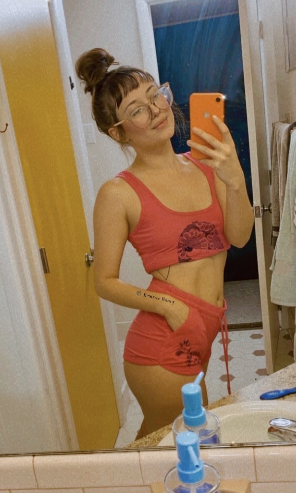 Just another pj selfie from yours truly 🤓 [F28] | Scrolller