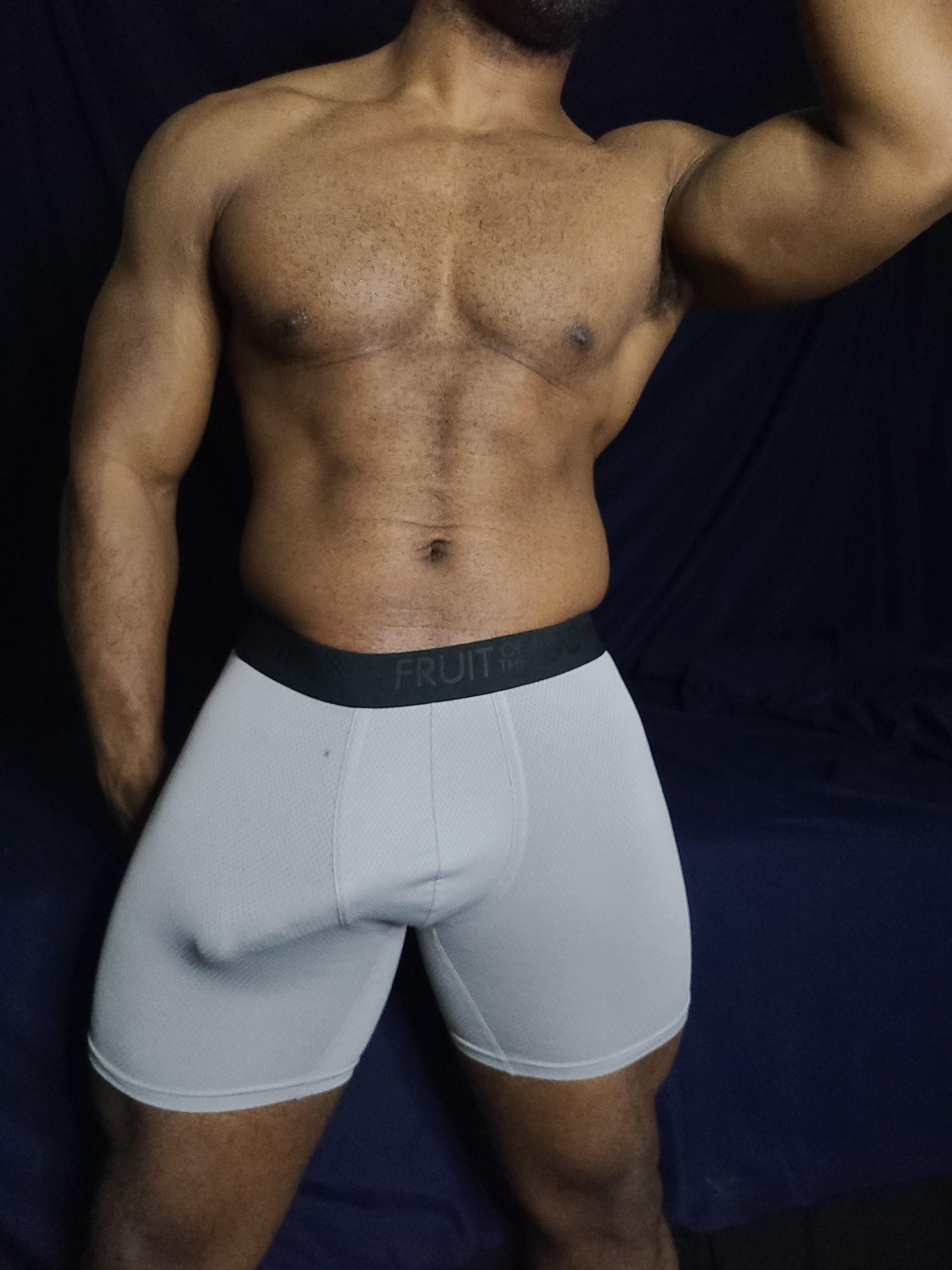 Just bulging out everywhere | Scrolller