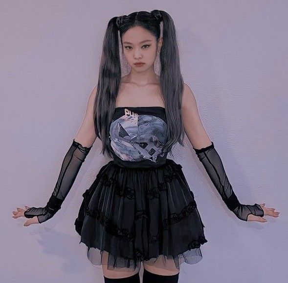 Just love Jennie's pigtail phase. I'll be in my bunk. | Scrolller