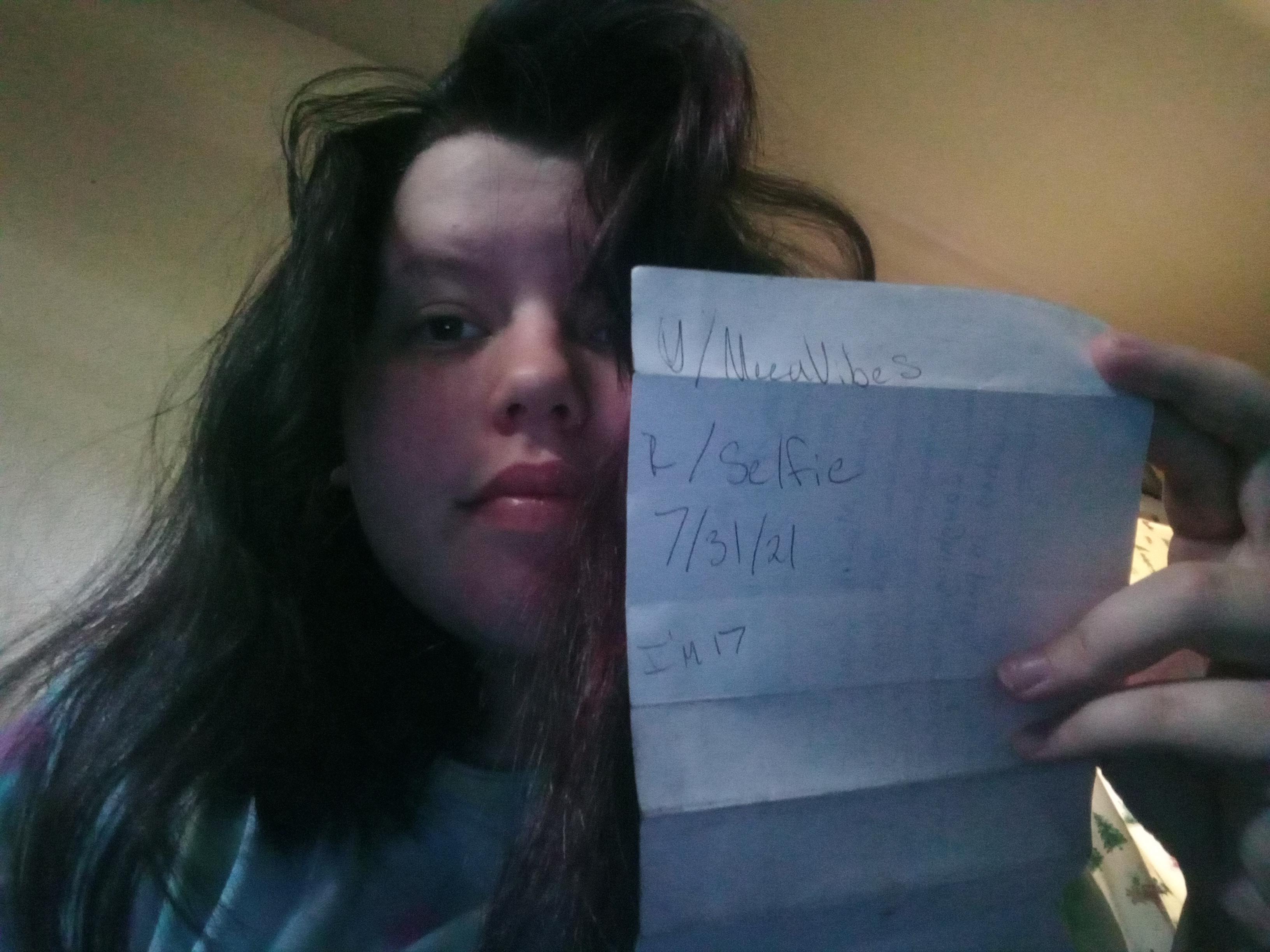 Just my verification selfie(17) | Scrolller