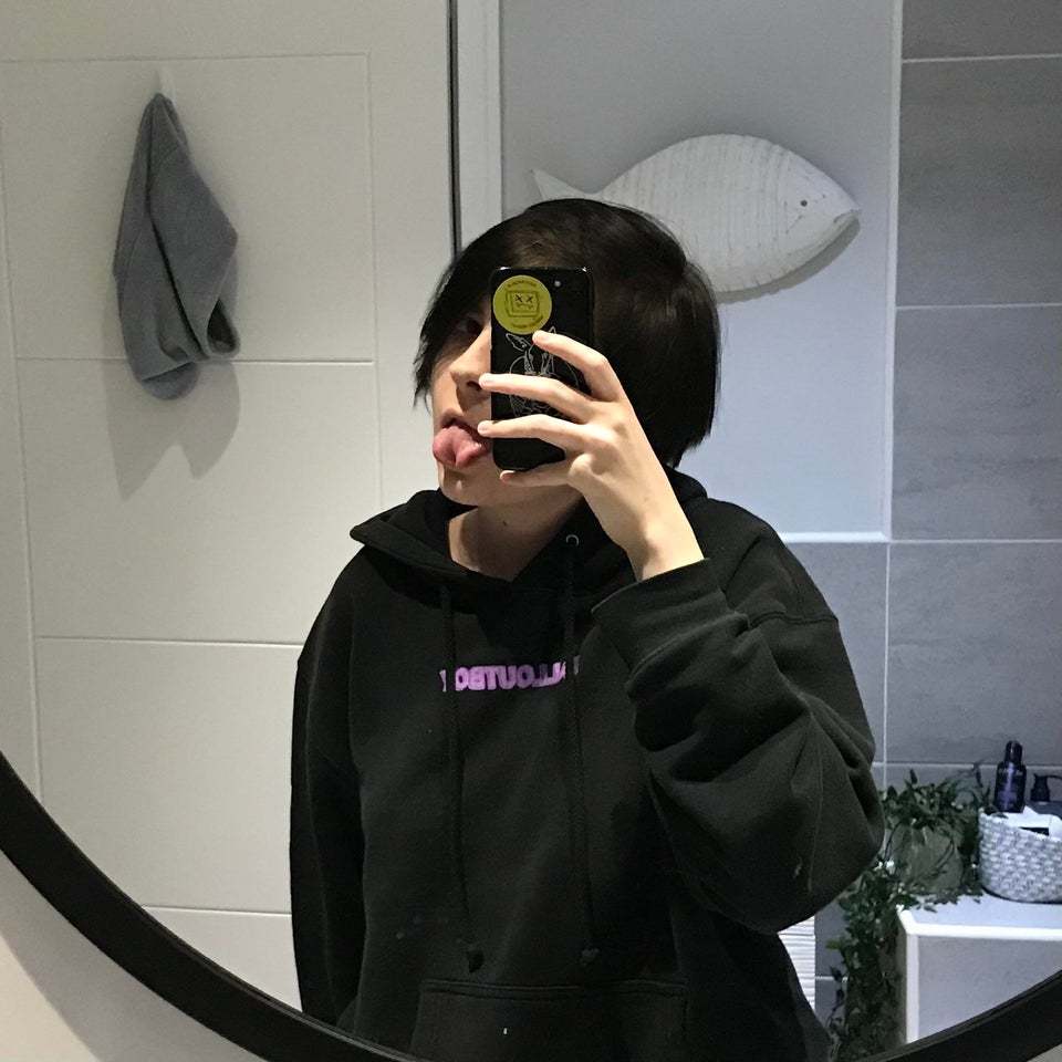 Just sayin hello [OVER 18] | Scrolller