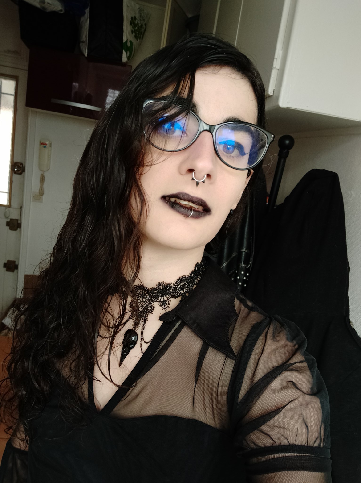 Just seconds before jumping on your neck | Scrolller