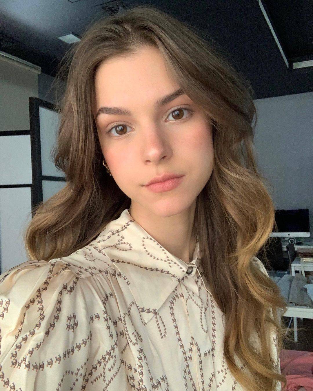 Kallie [irtr] | Scrolller