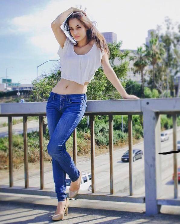 Kara Corvus | Scrolller