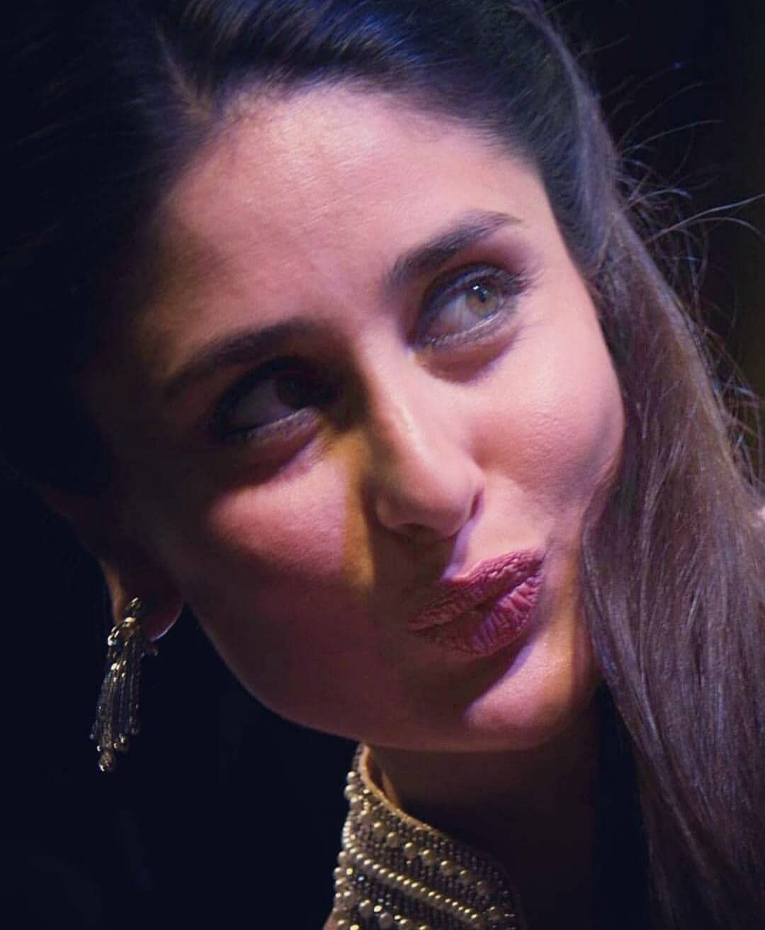 Kareena Kapoor's face is heavenly beautiful | Scrolller