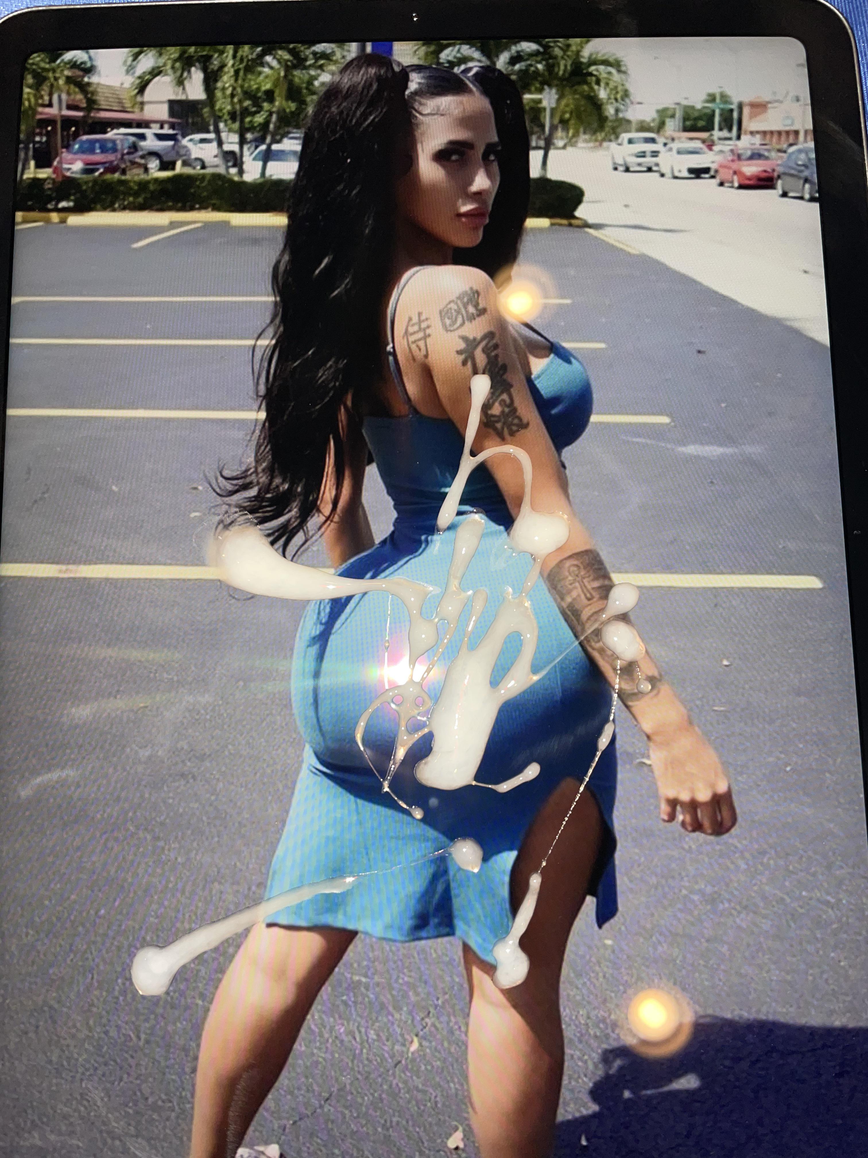 Karen Havaryk Trib | Scrolller