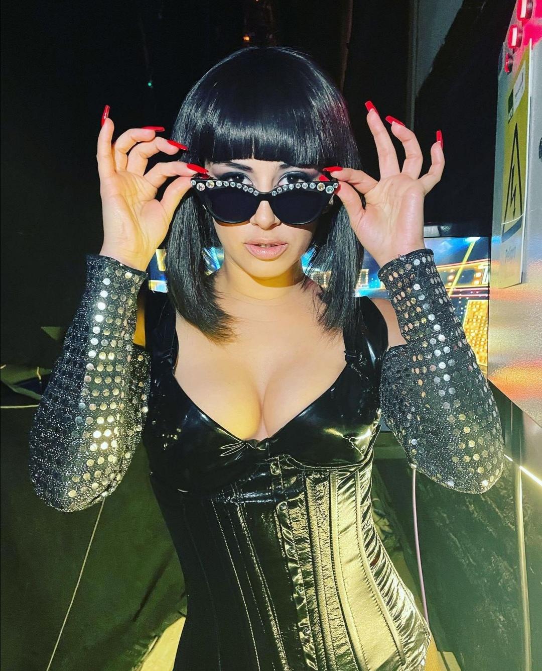 Karla Melo | Scrolller