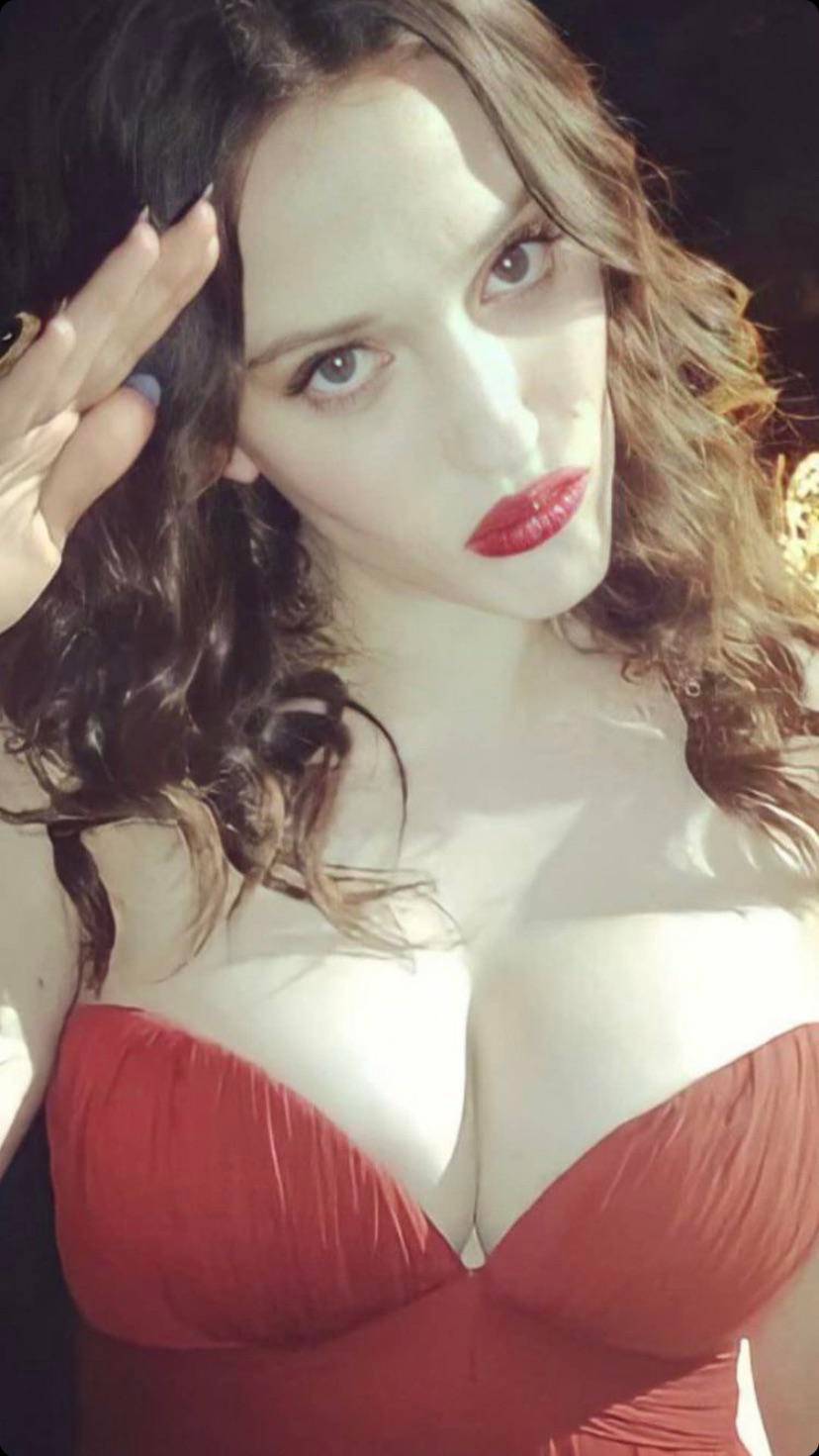 Kat Dennings | Scrolller
