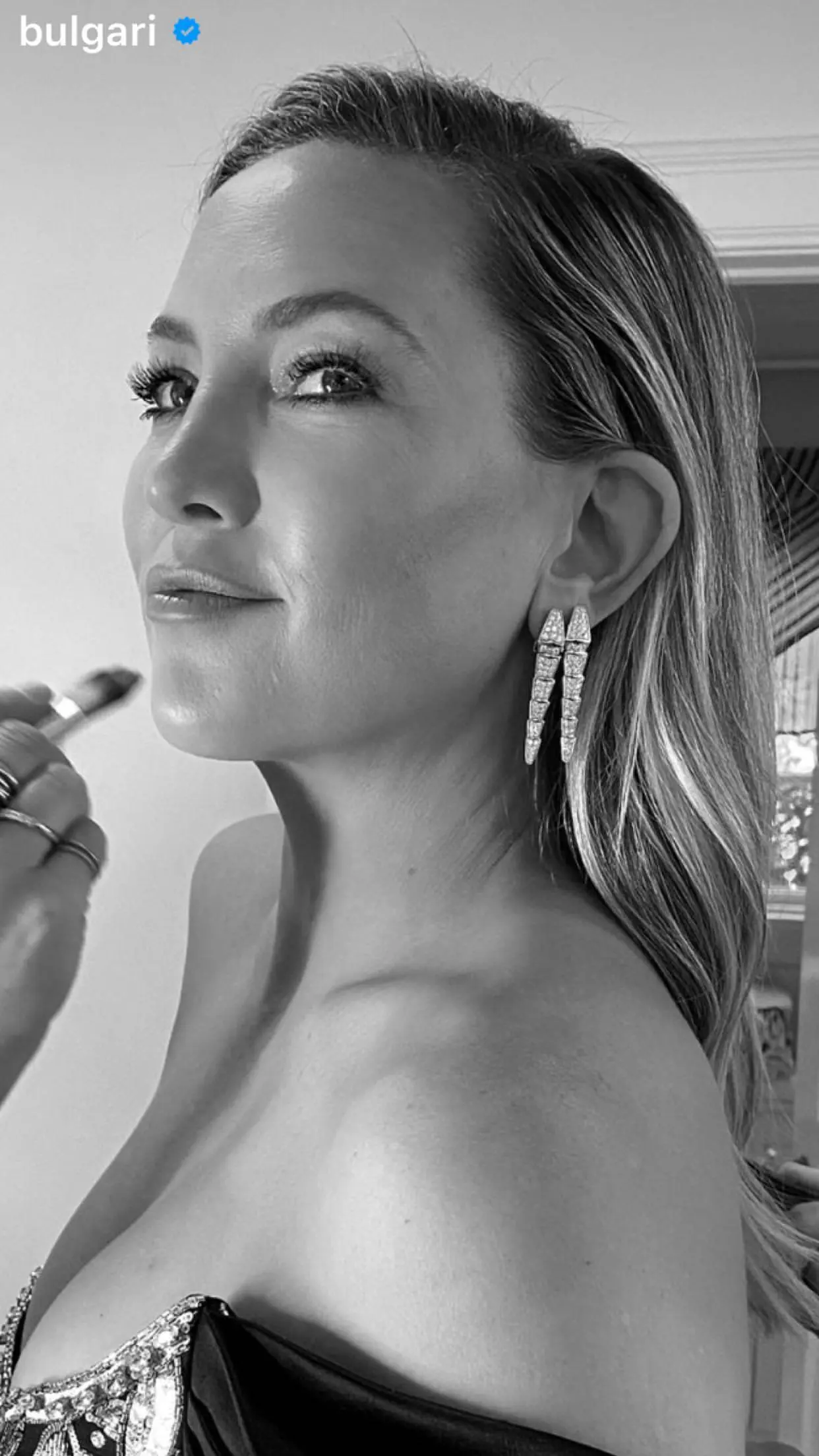 Kate Hudson Scrolller 6237