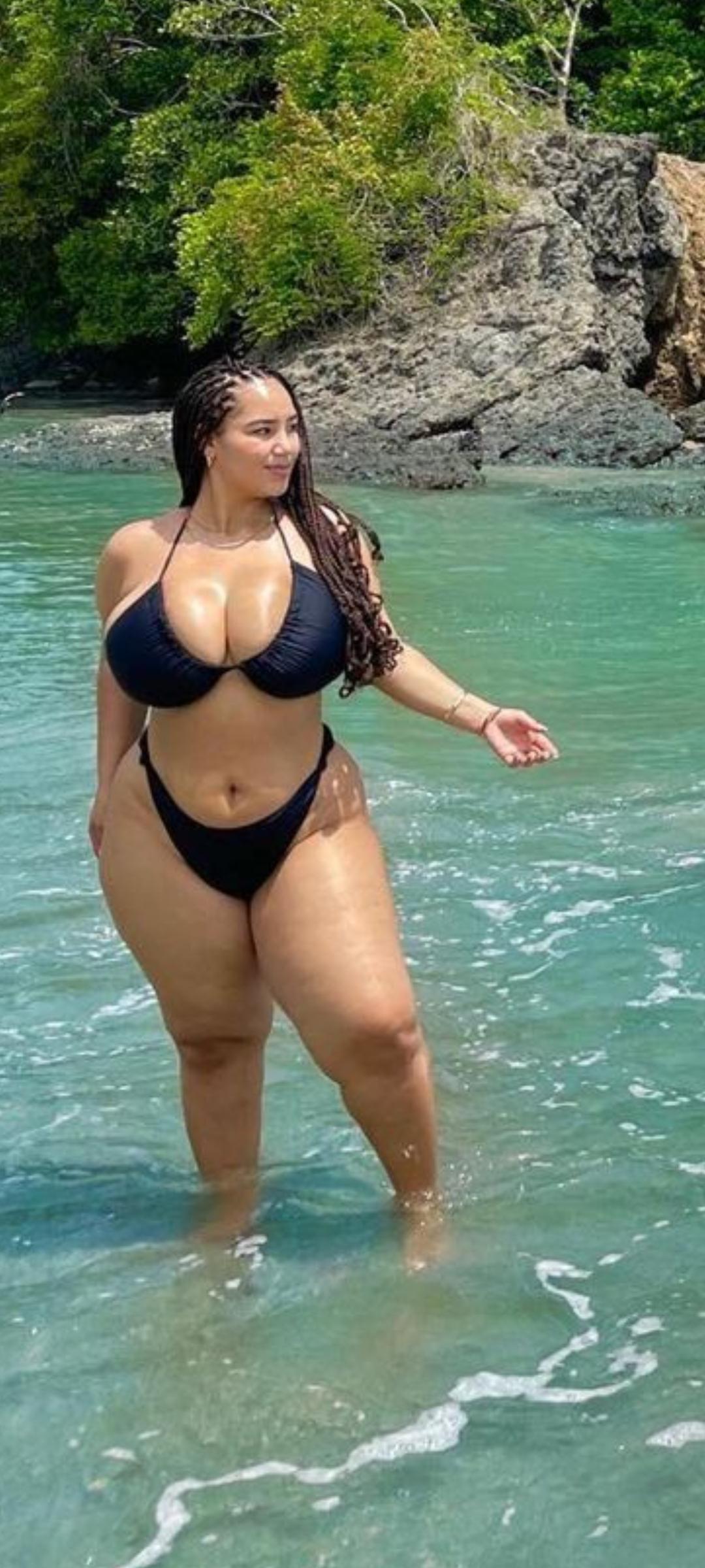 Katelyn Sade | Scrolller