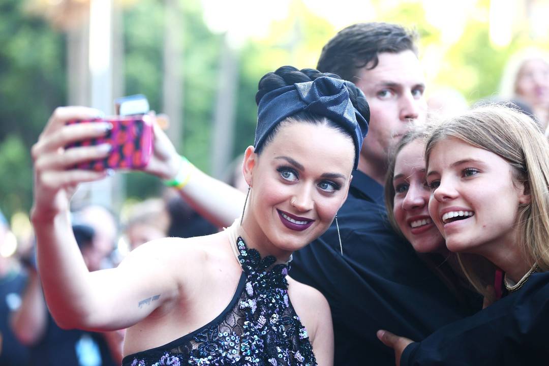 Katy Perry Public Appearance (X-Post from /r/CelebrityArmpits) | Scrolller