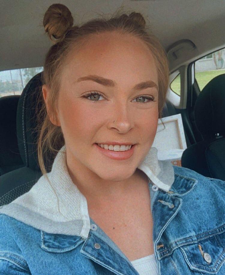 Kay Hansen | Scrolller