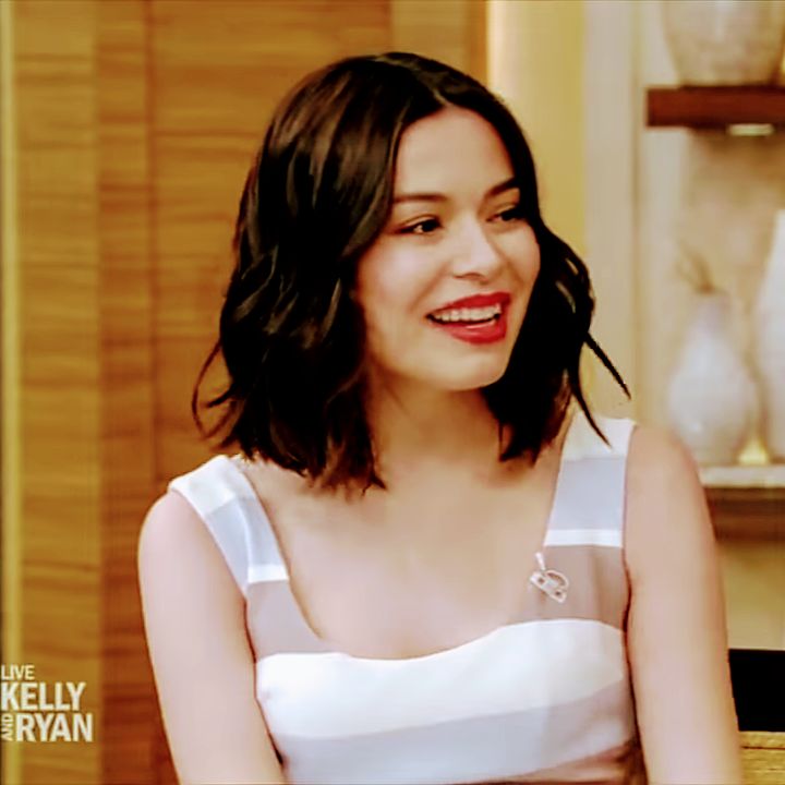 Kelly 1/4 | Scrolller