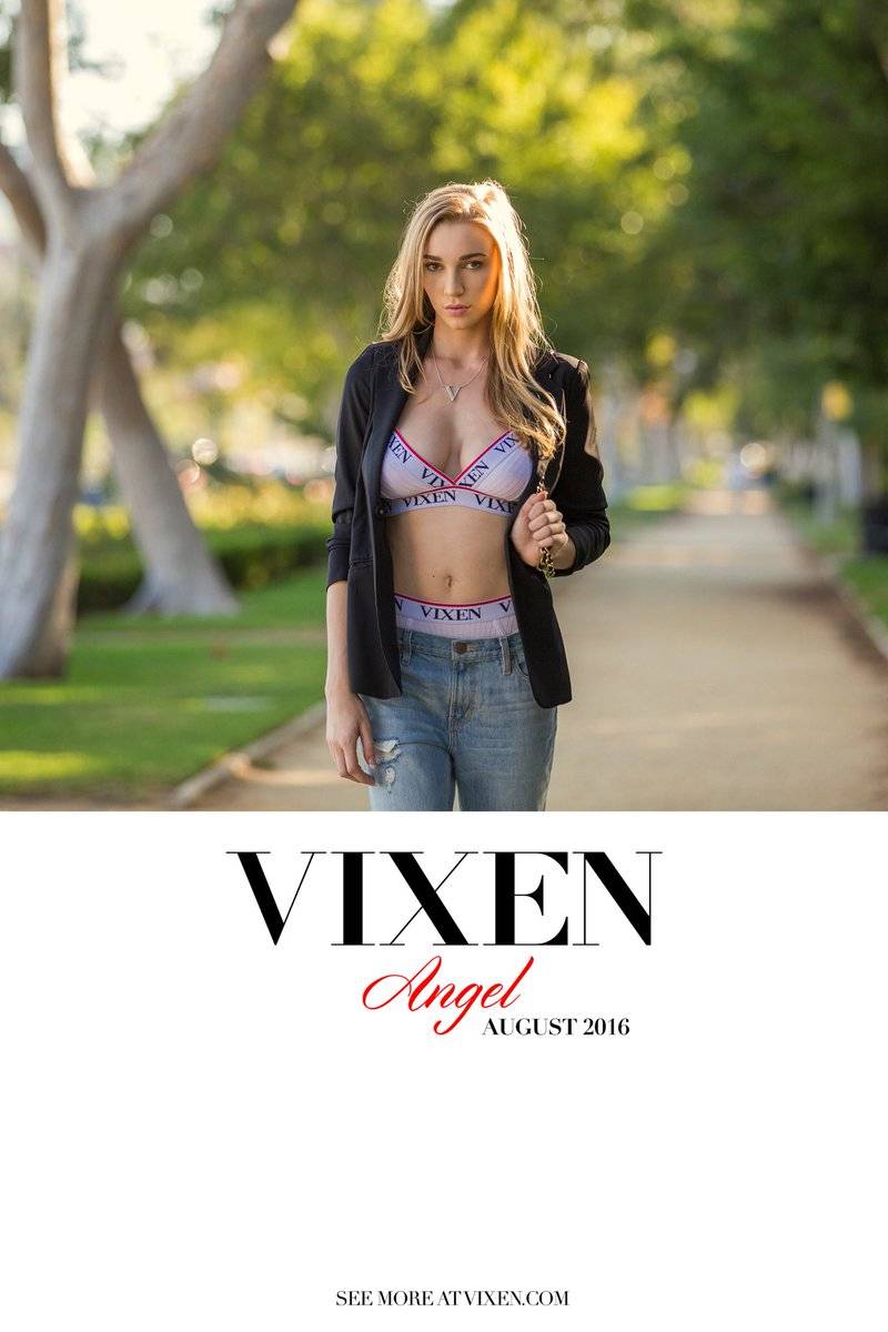 Kendra Sunderland | Scrolller