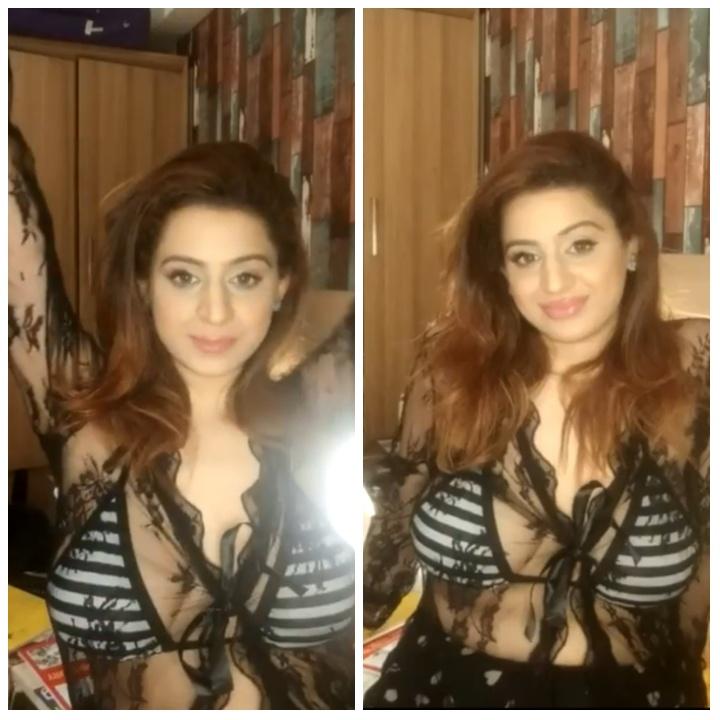 Kenisha awasthi New Live show (Link in comment)🌴 | Scrolller