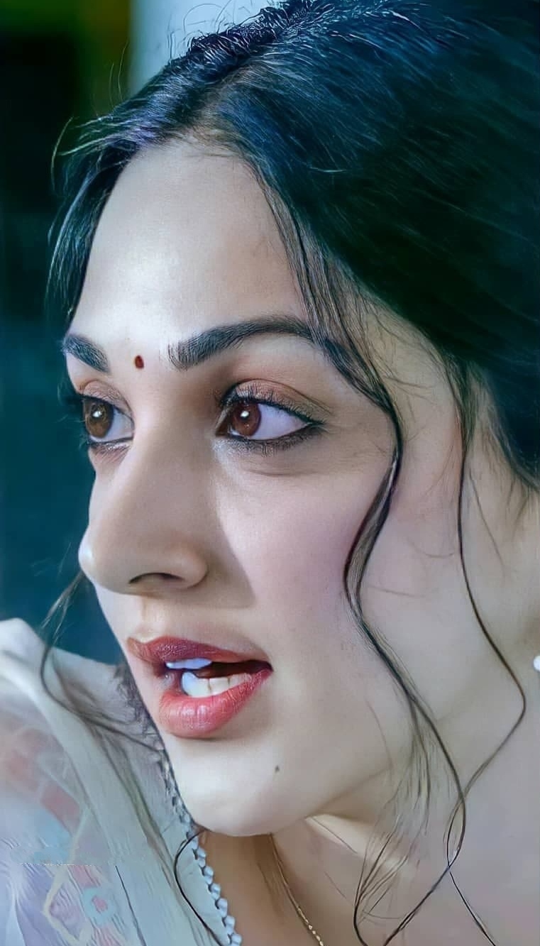 Kiara Advani | Scrolller