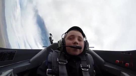 Kid recovers from G-LOC (G-force induced Loss Of Consciousness) like a pro | Scrolller