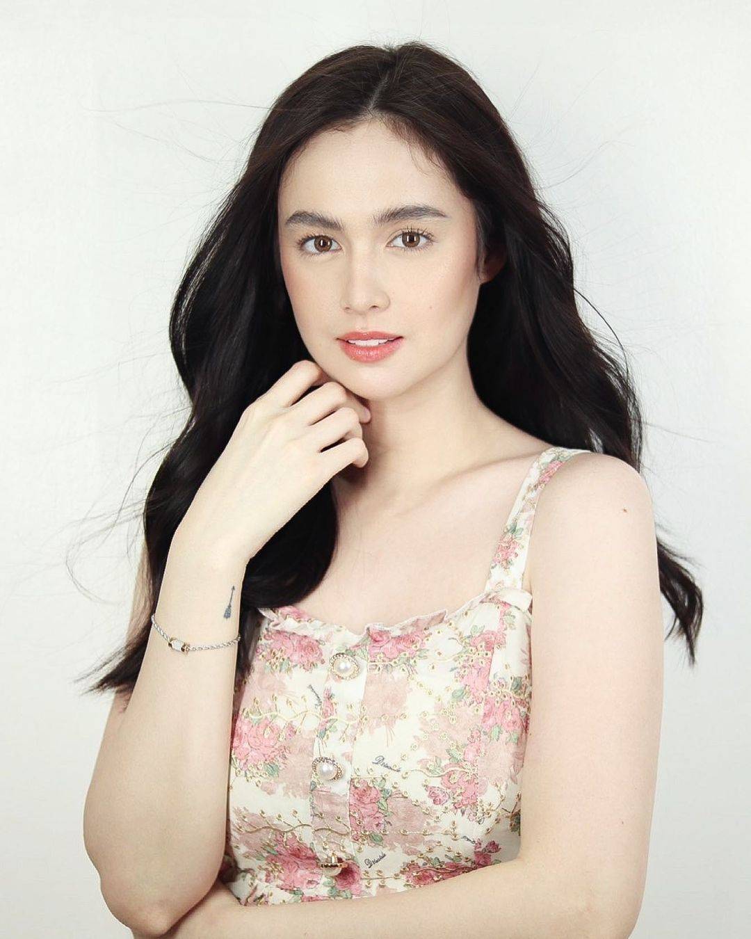 Kim Domingo | Scrolller