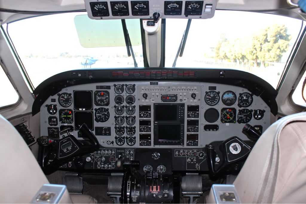King Air C90 Cockpit | Scrolller