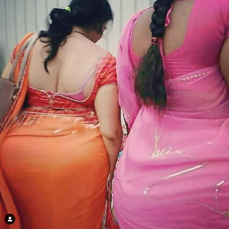 Kiski mom ki aisi mast bdi gand hai apni mom ka gand size btao | Scrolller