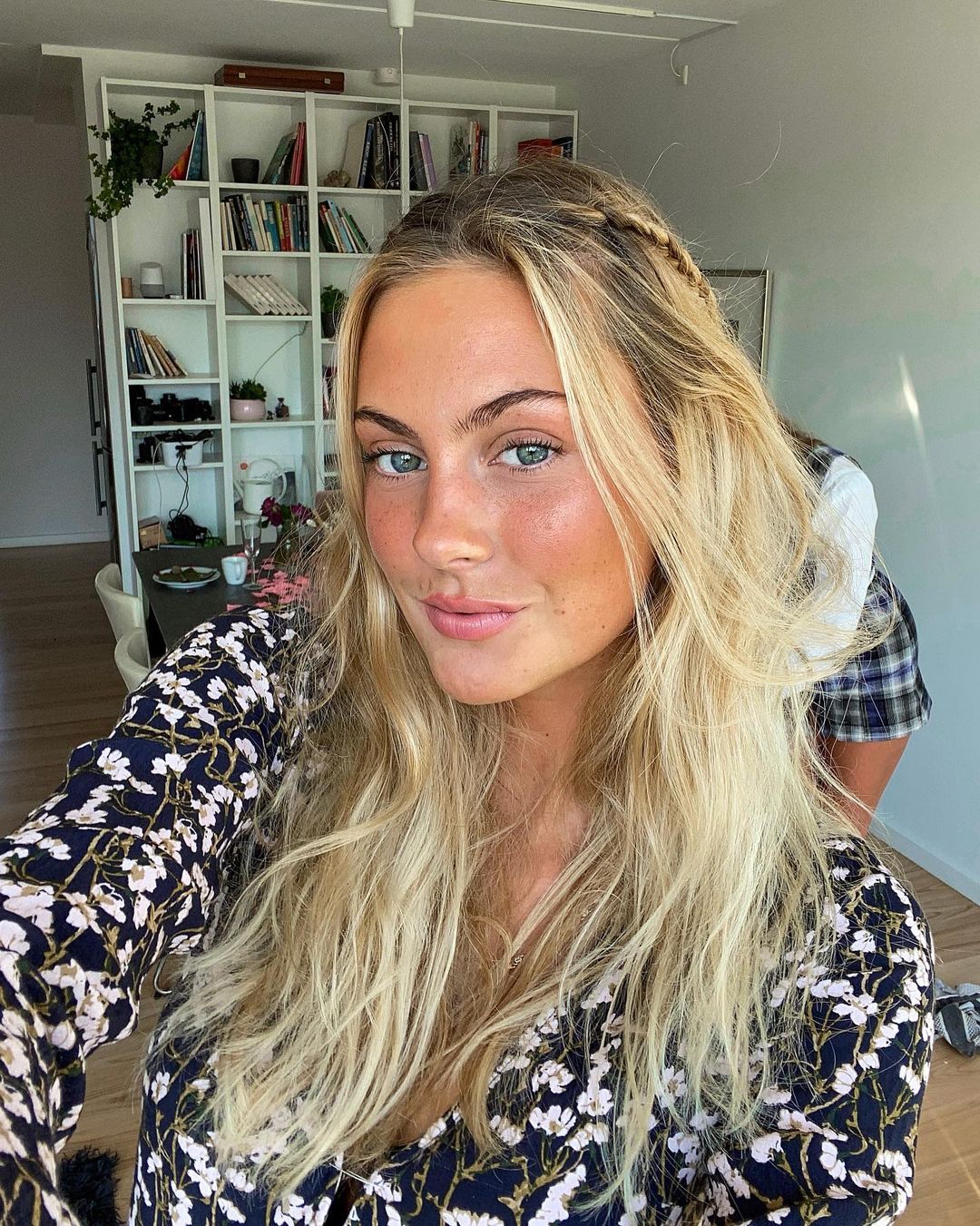 Klara Brabæk | Scrolller