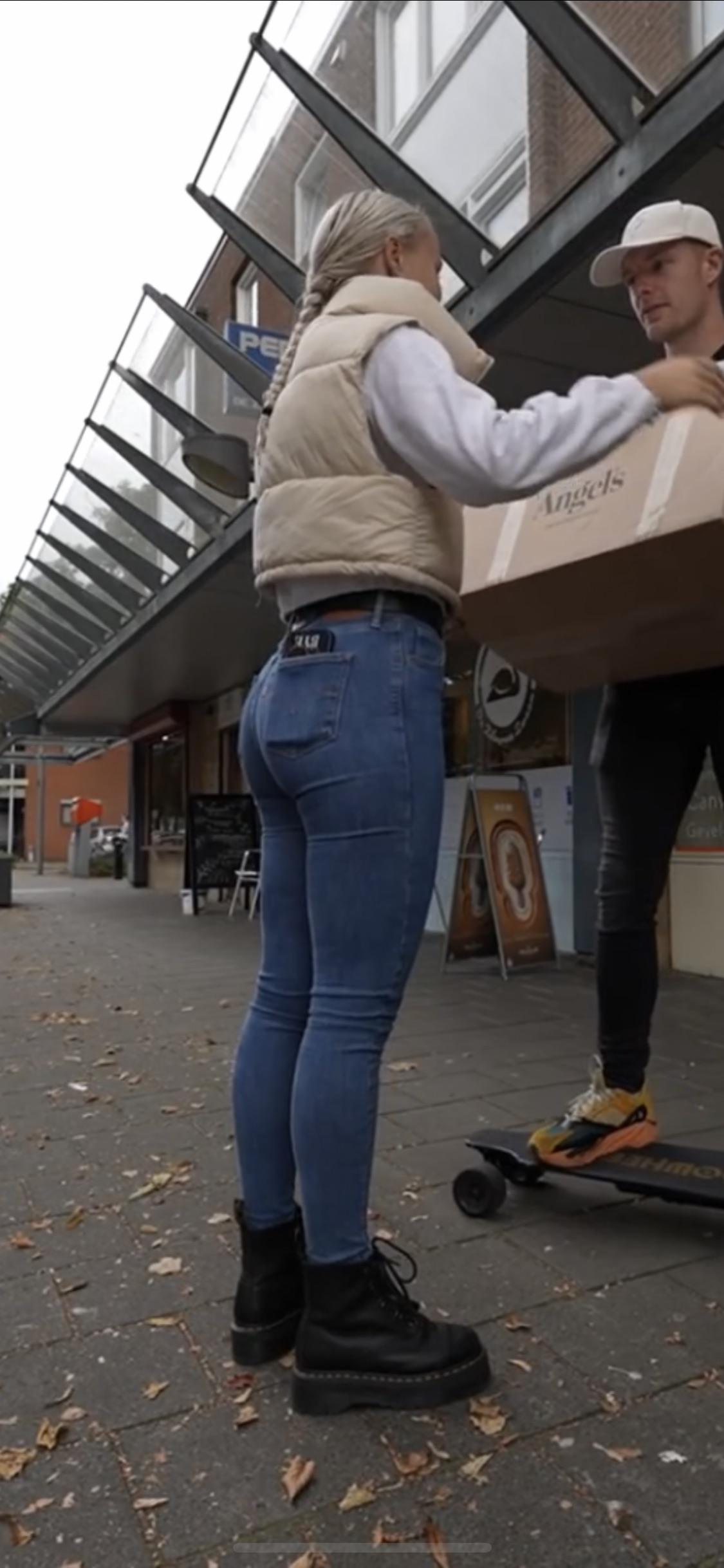 Kont groter dan onze toekomst | Scrolller