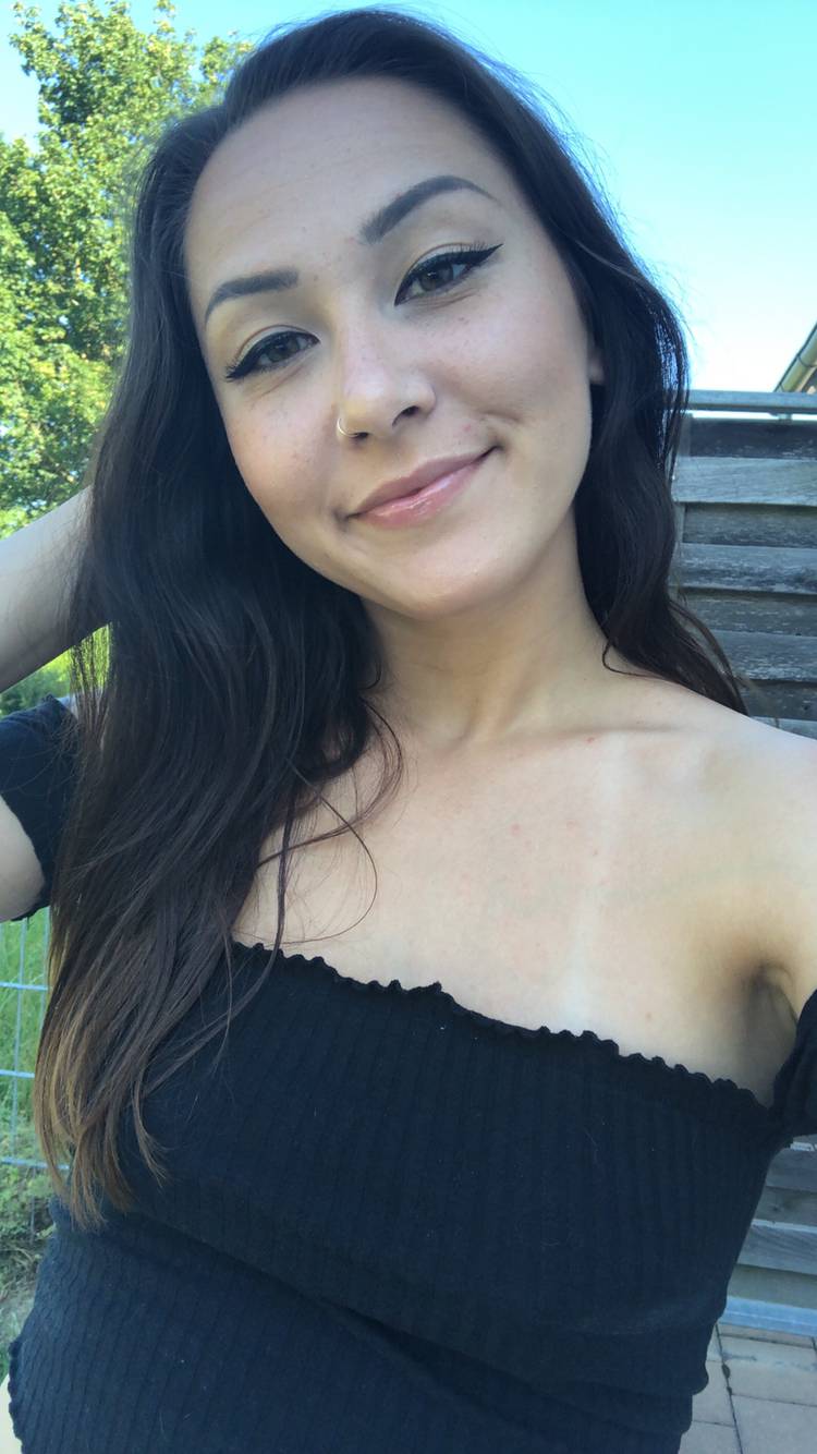 Korean x German x English | Scrolller