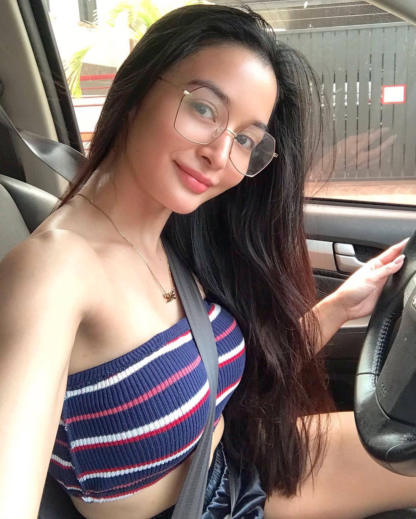 Kris Bernal | Scrolller