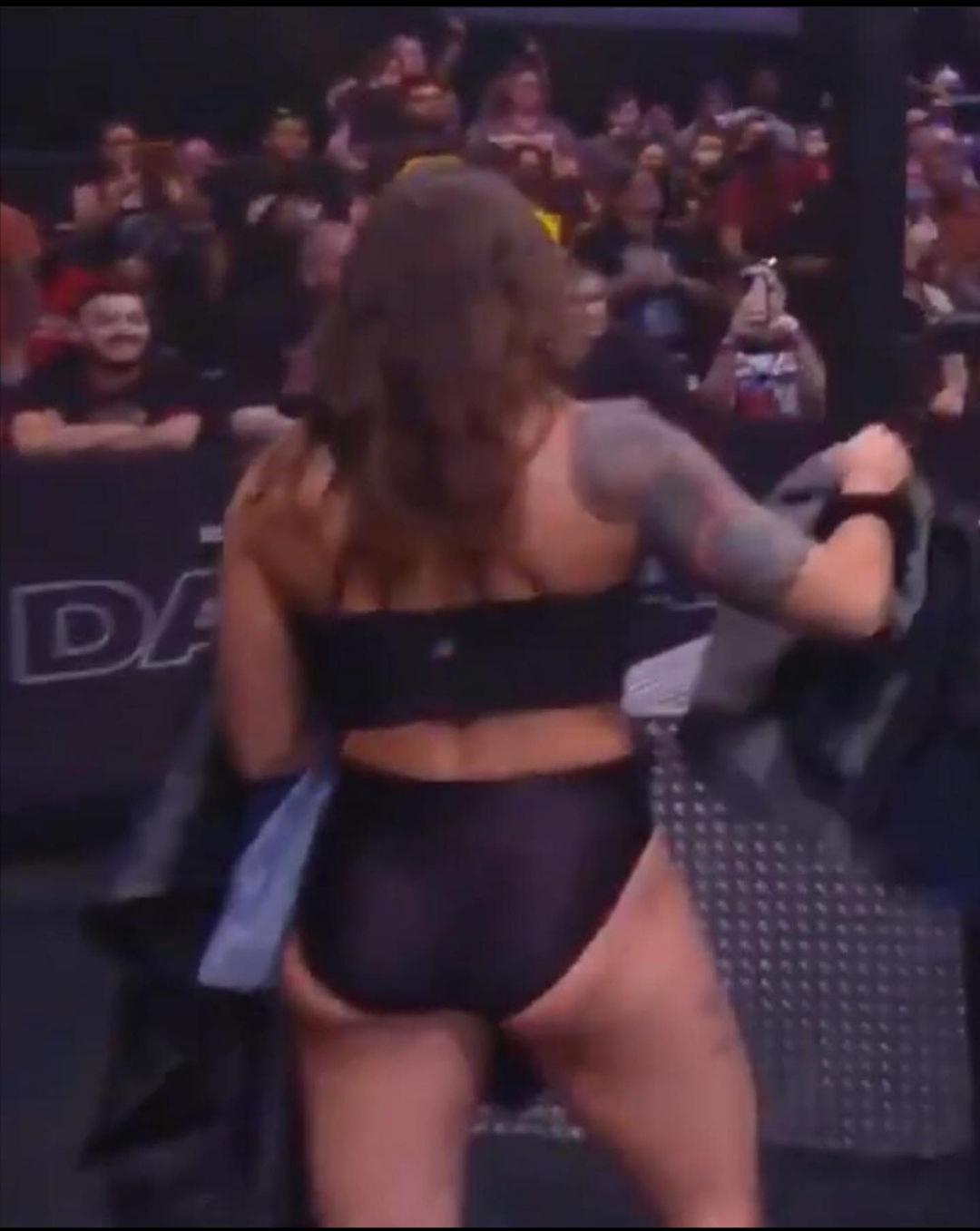 Kris Statlander | Scrolller