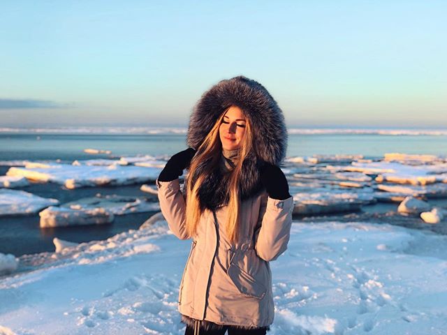 Kristina on Ice | Scrolller