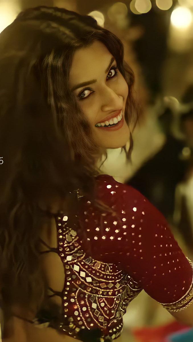 Kriti Sanon Just The Right Mouth For Cum Shots Scrolller 8833